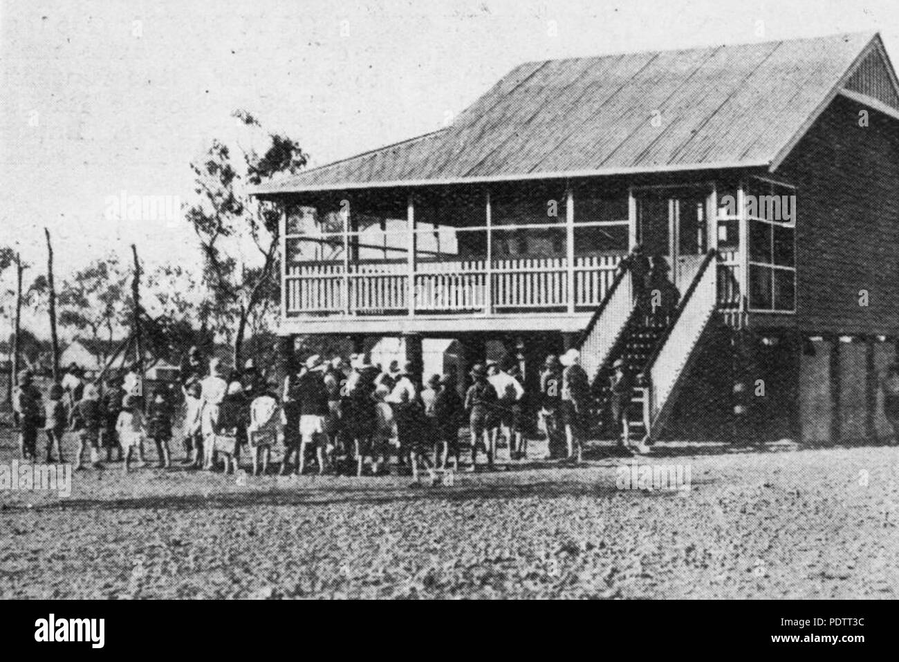 204 StateLibQld 1 109596 In the schoolyard of the Mount Isa State ...