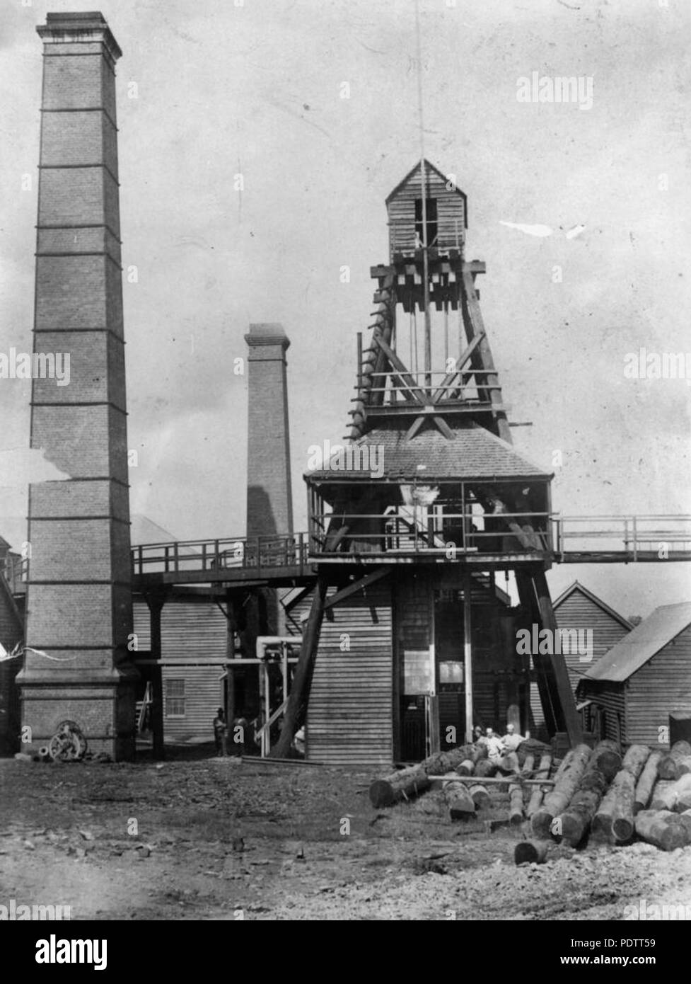205 StateLibQld 1 110012 Pithead at the Brilliant Deep Mine, Charters ...