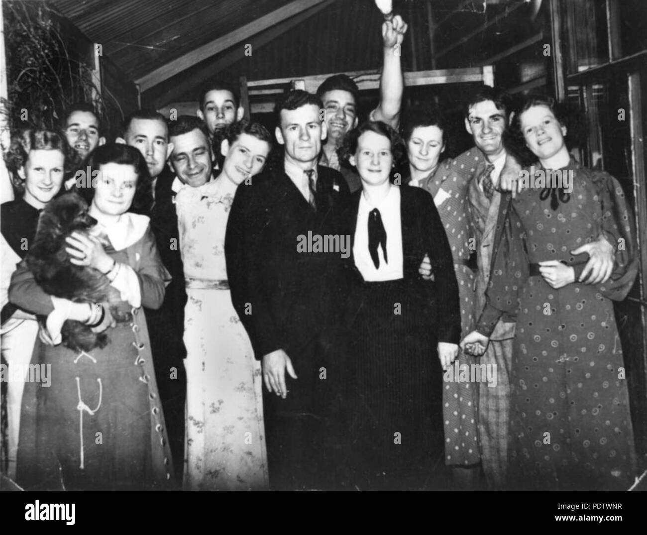 210 StateLibQld 1 118224 Members of the Pearce family, Hamilton, ca ...