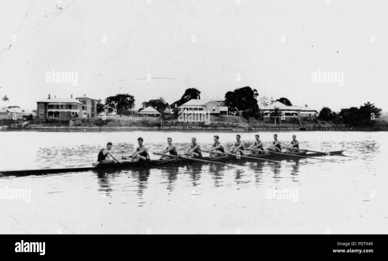 211 StateLibQld 1 120800 Commercial Rowing Club rowers on the South ...