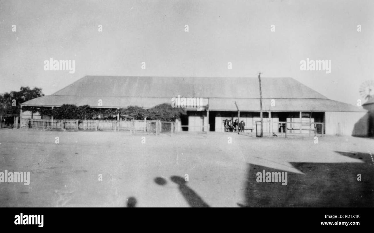 211 StateLibQld 1 120888 Imperial Hotel at Adavale, Queensland, ca ...