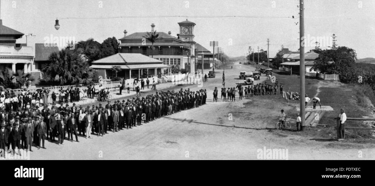 Anzac celebrations hi-res stock photography and images - Alamy