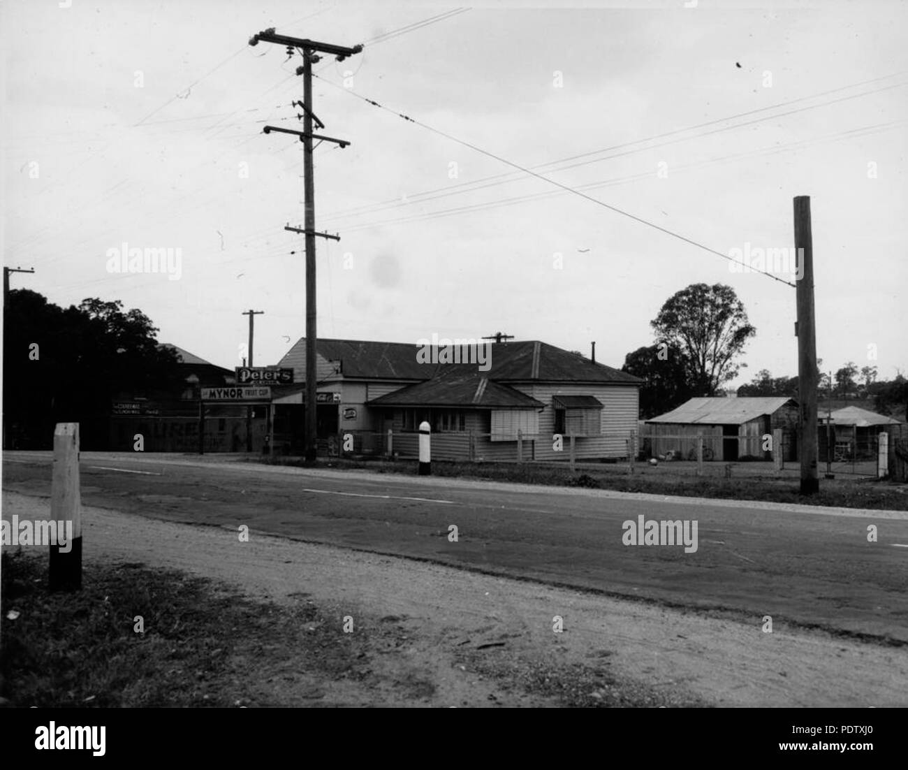 1950s shop hi-res stock photography and images - Alamy