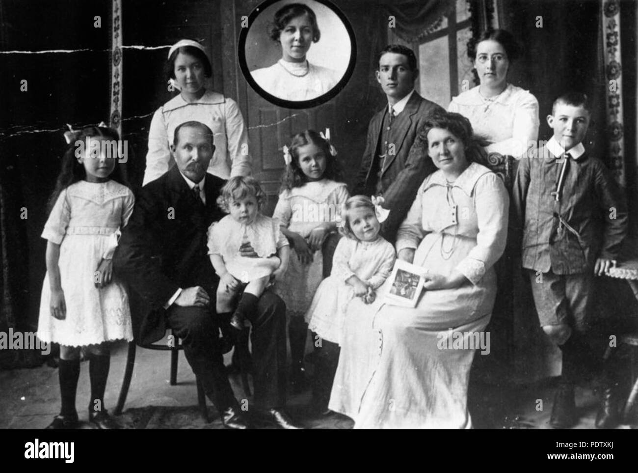 Cummins family hi-res stock photography and images - Alamy