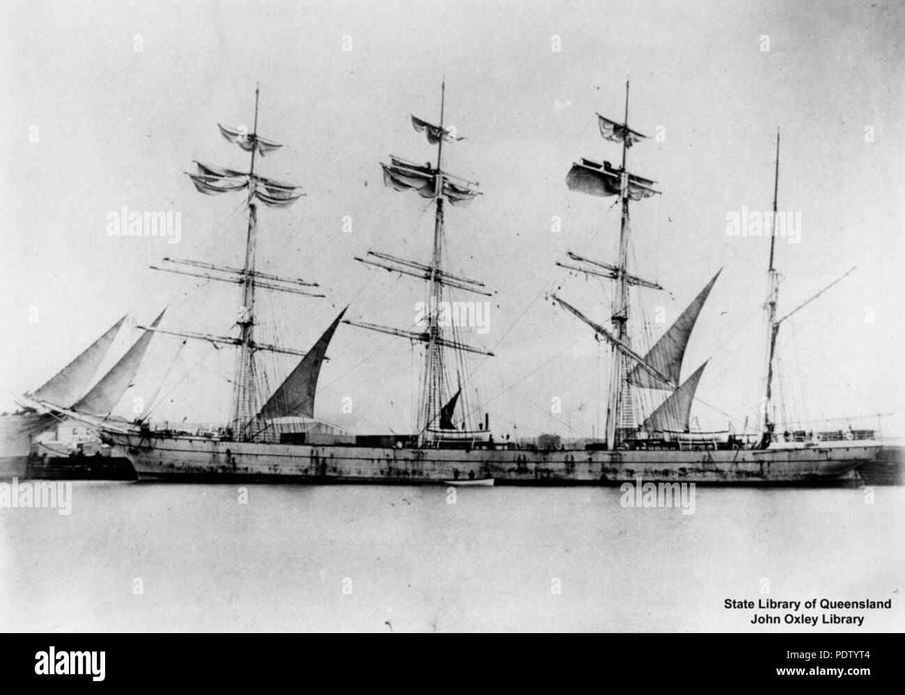 Wooden ship colonial hi-res stock photography and images - Alamy
