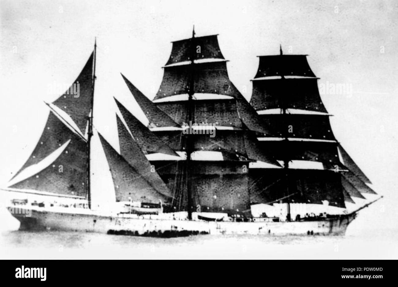 Invercauld ship hi-res stock photography and images - Alamy