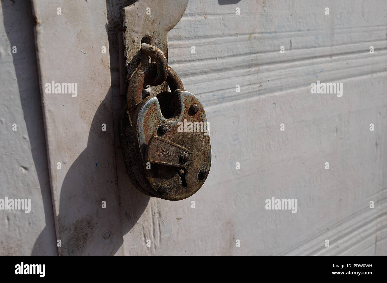 Antique indian door hi-res stock photography and images - Alamy