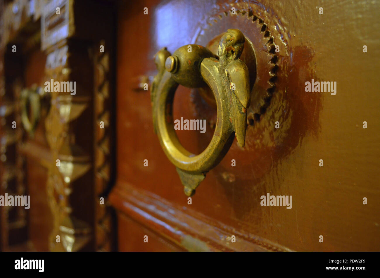 Polished brass texture hi-res stock photography and images - Alamy