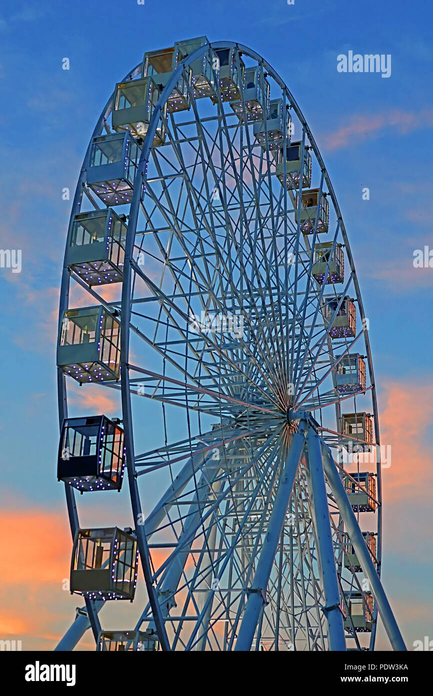 The Ferris wheel in the historical part of Kyiv on the Kontraktova ...