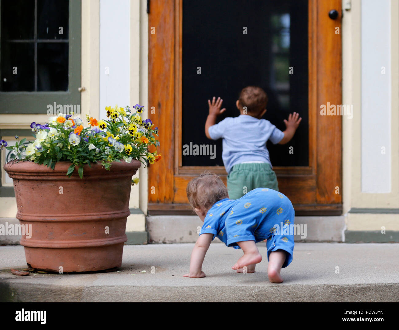 Screen Door Porch High Resolution Stock Photography and Images - Alamy