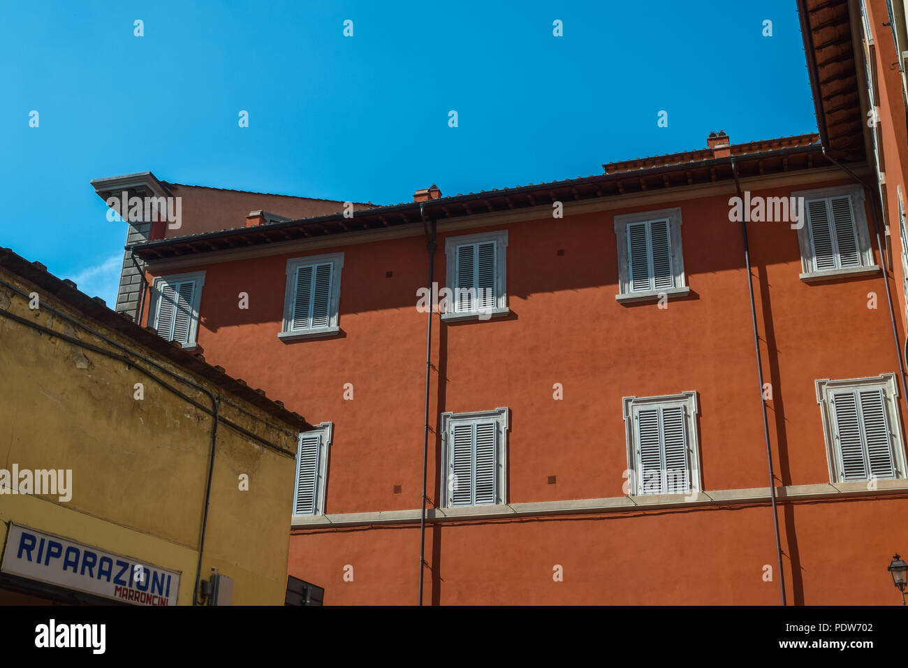 Italian shutters hi-res stock photography and images - Alamy