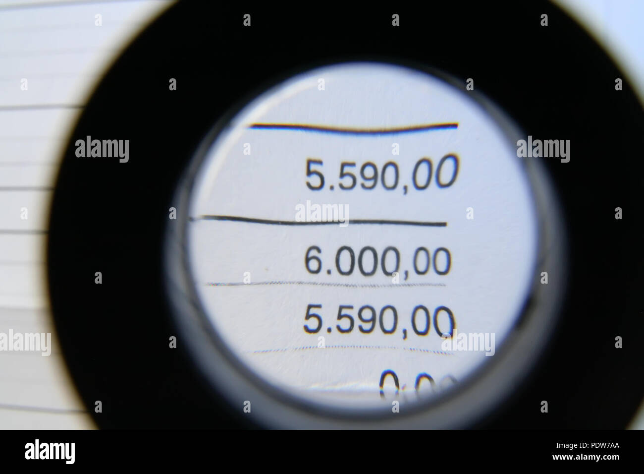 Magnifying glass numbers hi-res stock photography and images - Alamy