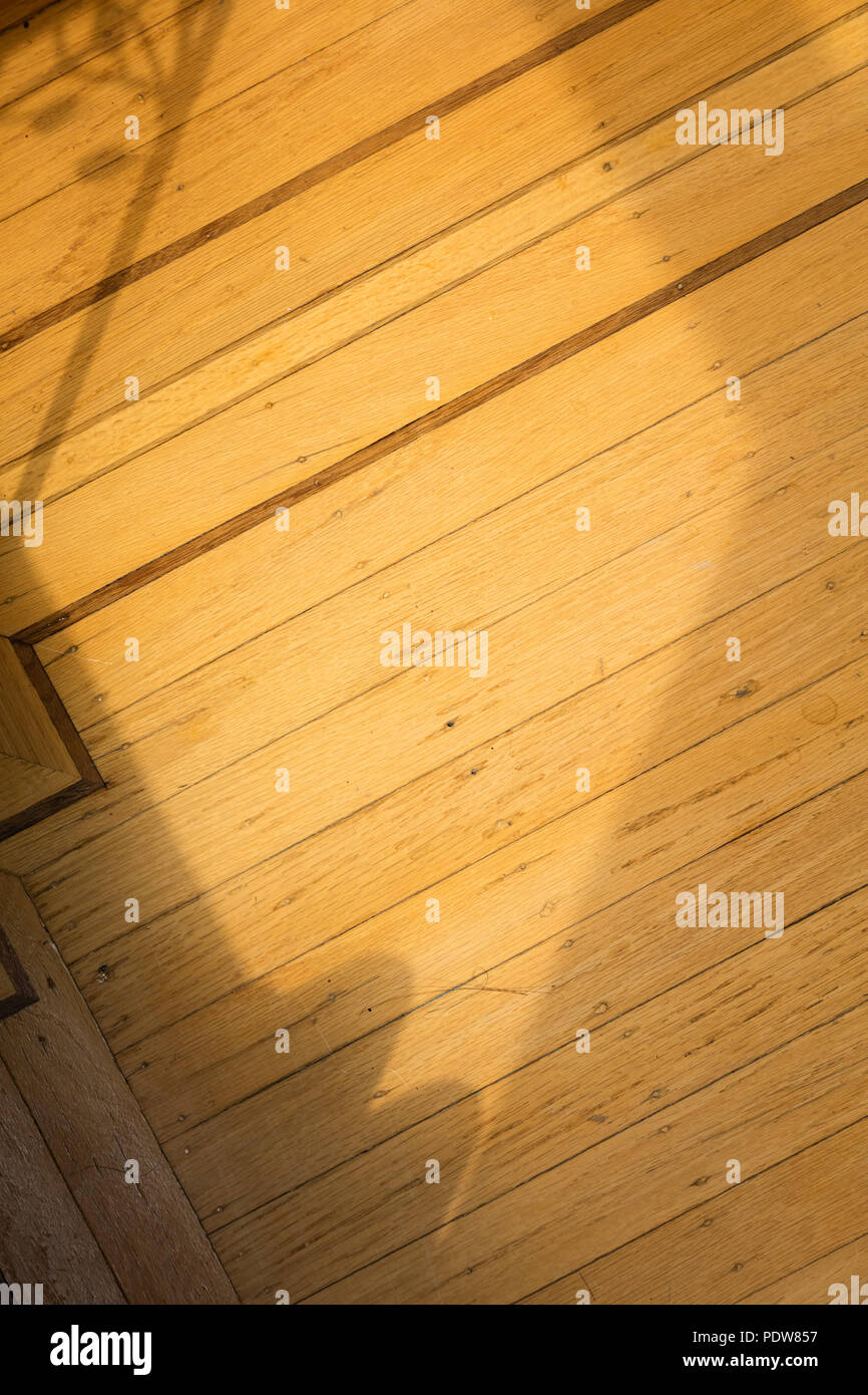 Old wood flooring empty hi-res stock photography and images - Alamy