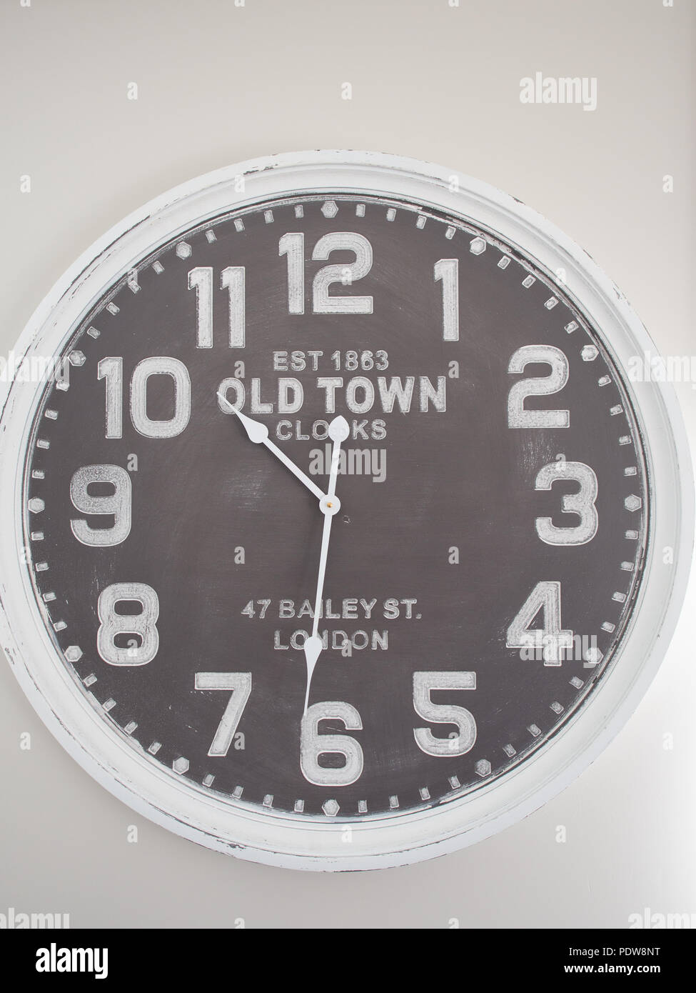 Town clocks hi-res stock photography and images - Alamy