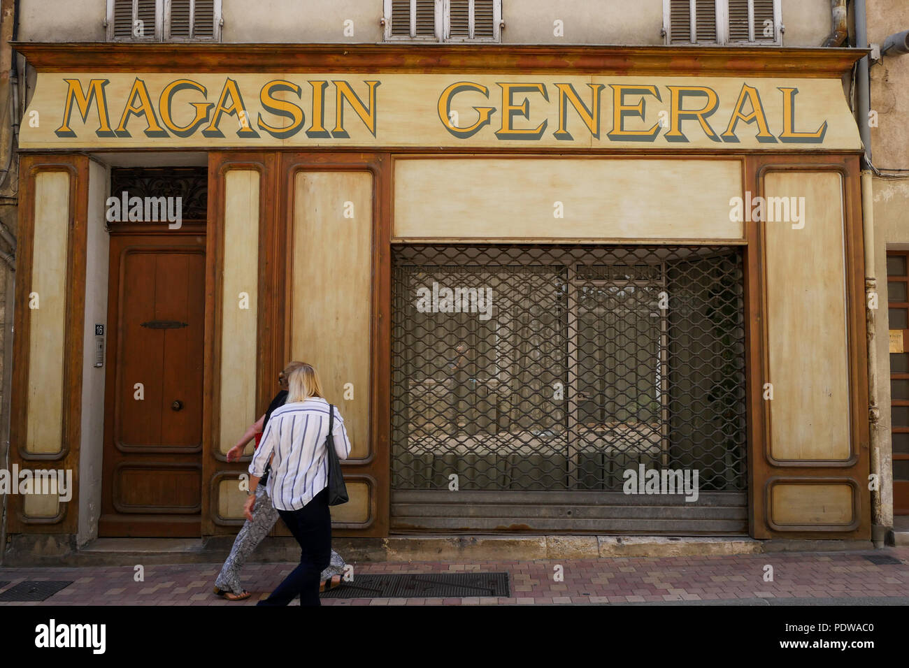 General store - Magasin général, old store in the center of Barjols ...