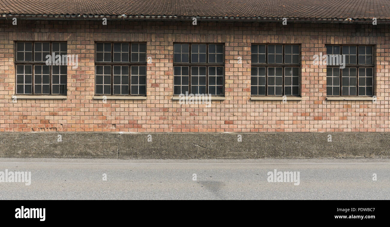 Large industrial windows hi-res stock photography and images - Alamy
