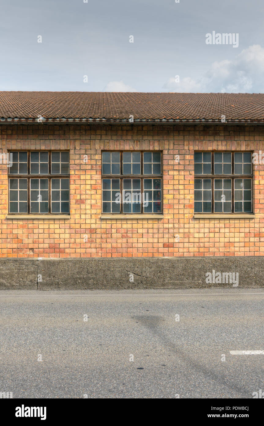 Red brick industrial building hi-res stock photography and images - Alamy
