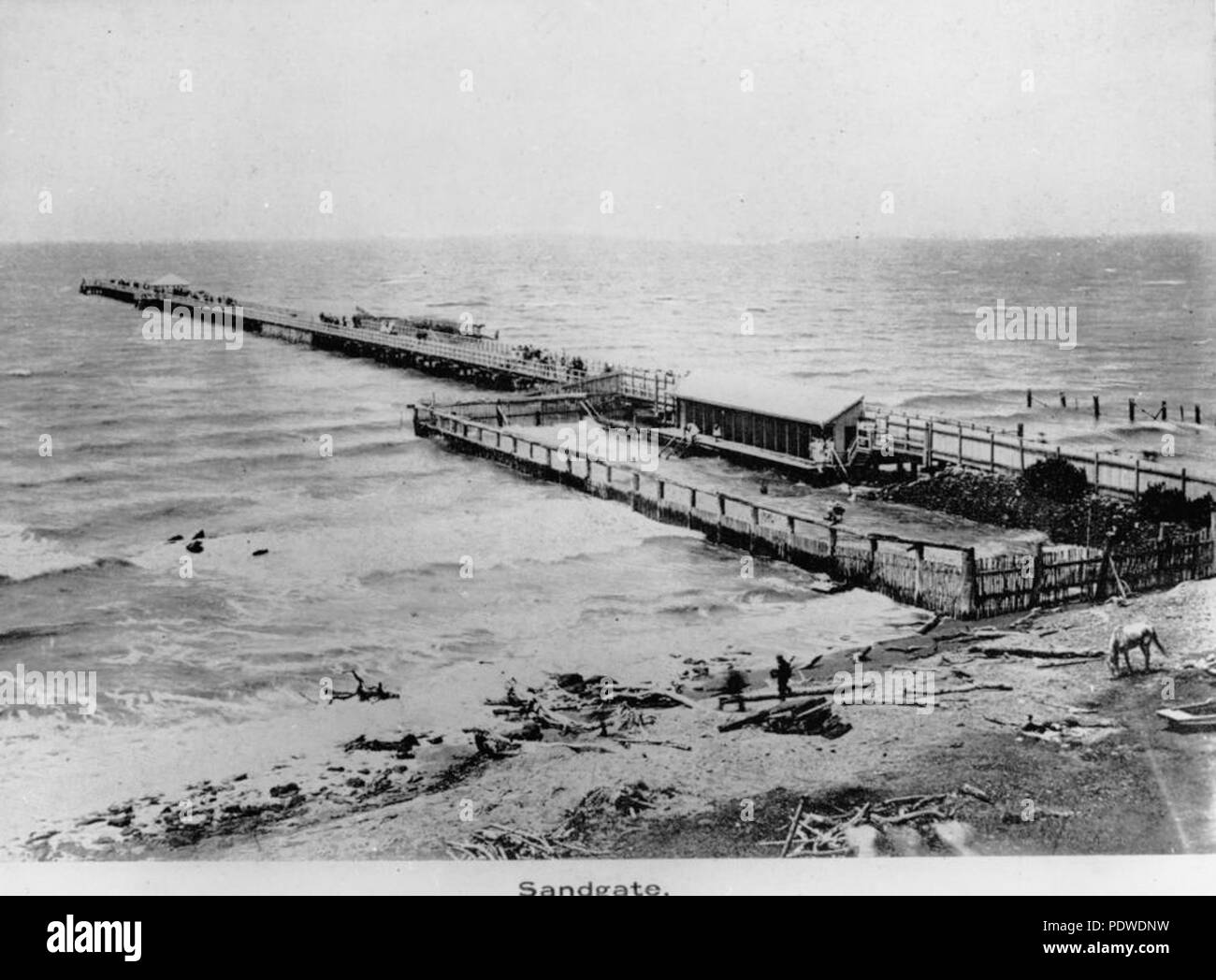 214 StateLibQld 1 126419 Sandgate Pier, Brisbane, 1901 Stock Photo - Alamy