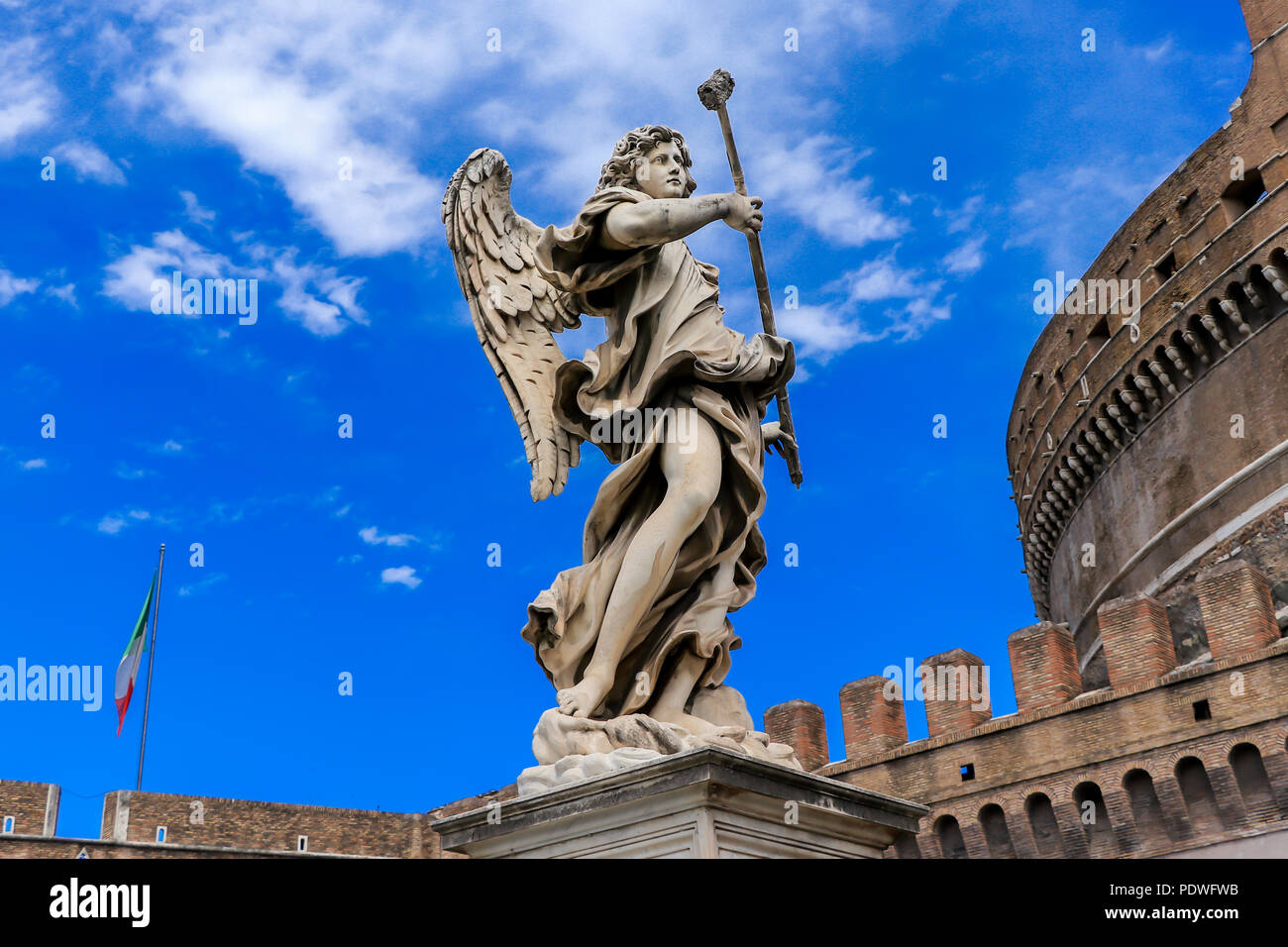 Statue angel civilization hi-res stock photography and images - Alamy
