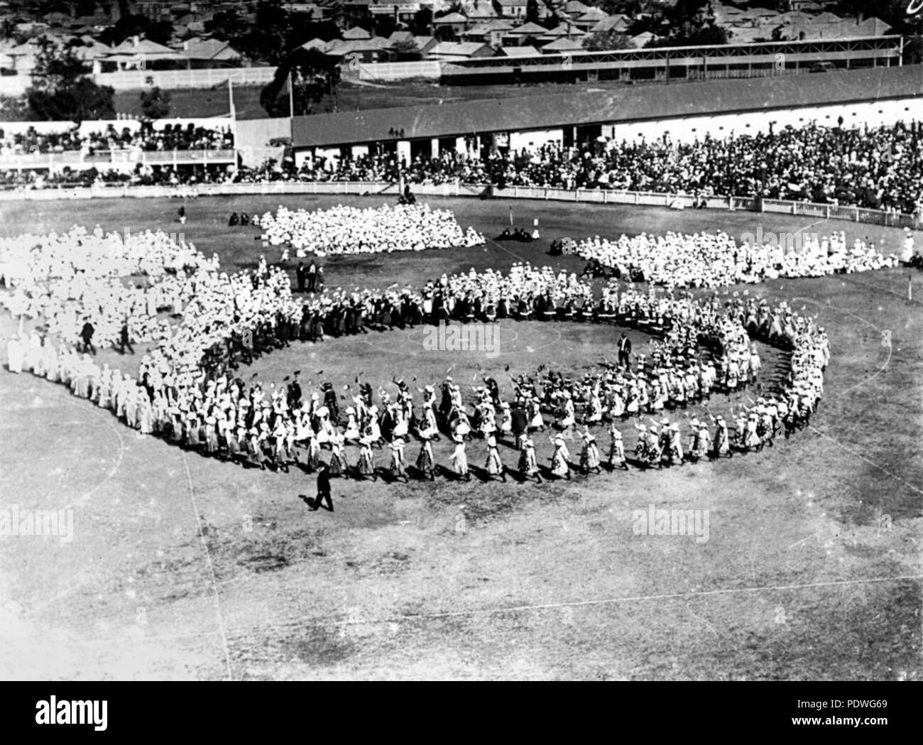 Marching in formation hi-res stock photography and images - Alamy