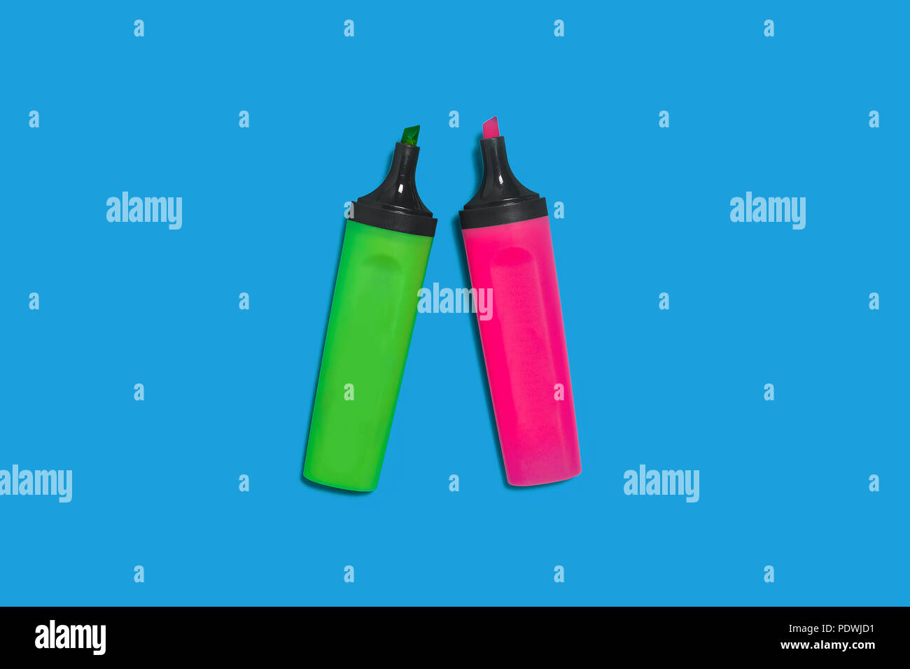 green and pink markers Stock Photo - Alamy