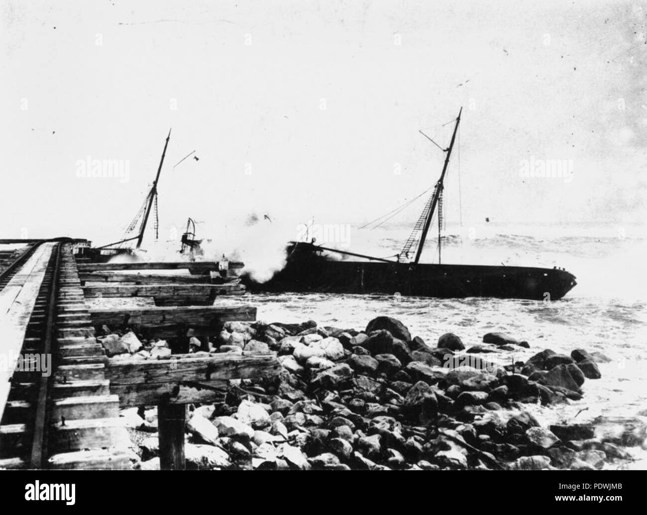 Ship perth hi-res stock photography and images - Alamy