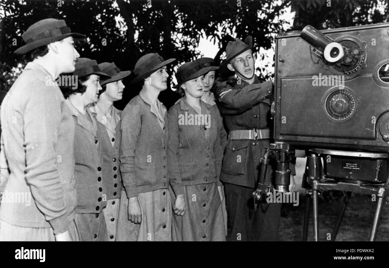 1942 army training hi-res stock photography and images - Alamy