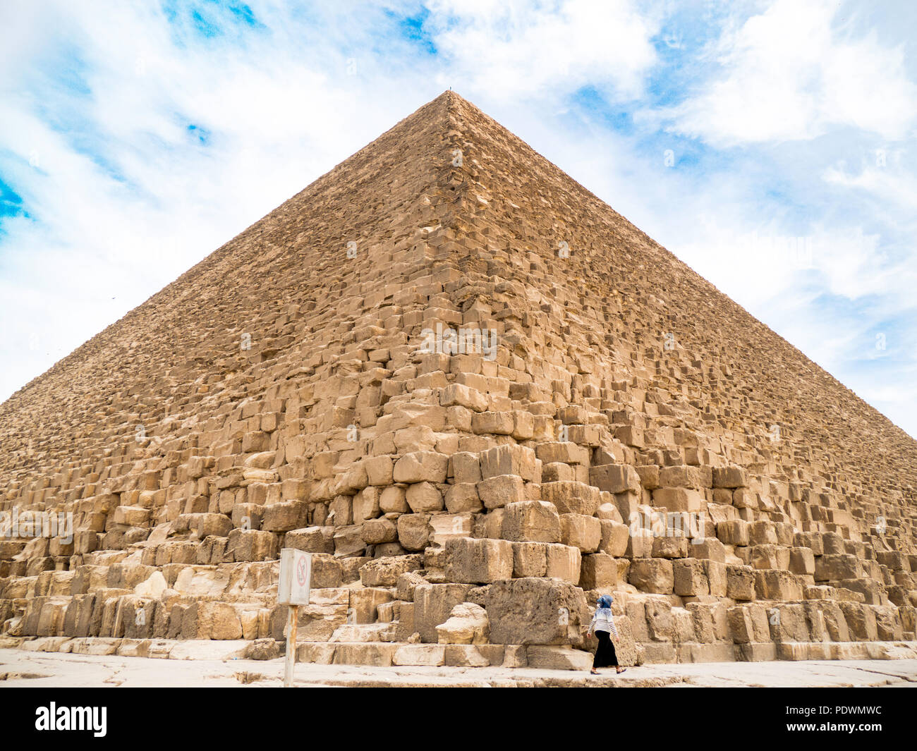 Ancient egyptian temples ancient egyptian architecture hi-res stock ...