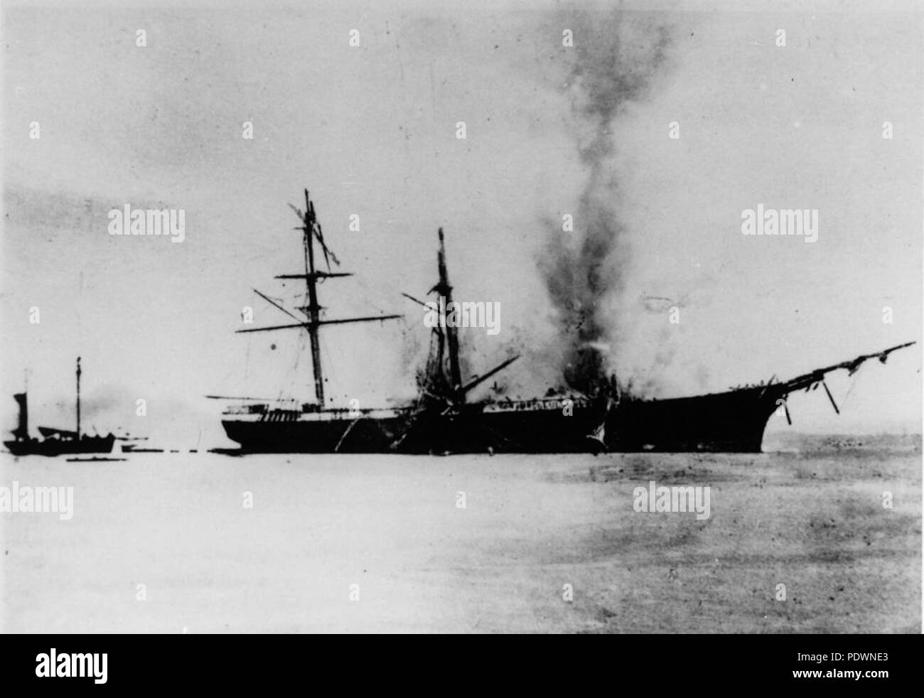 Lightning ship hi-res stock photography and images - Alamy