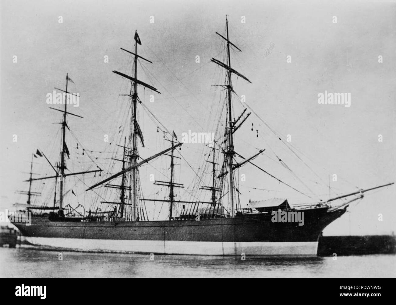 Transport navigation sailing ship hi-res stock photography and images ...