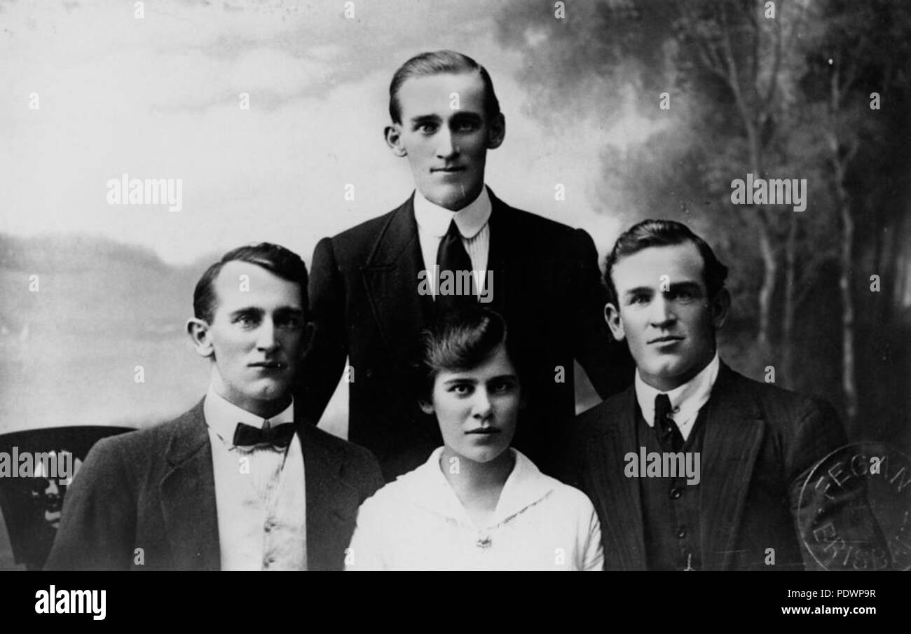 278 StateLibQld 1 99616 Ruddell Family Stock Photo - Alamy