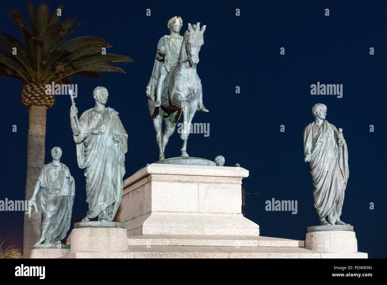 Four brothers statue hi-res stock photography and images - Alamy