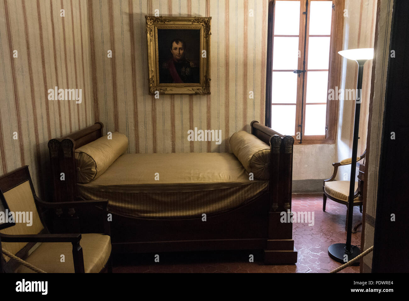 Napoleon bonapartes bed hi-res stock photography and images - Alamy