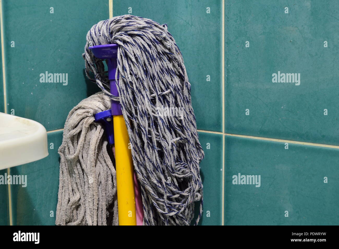 Rubbing against wall hi-res stock photography and images - Alamy