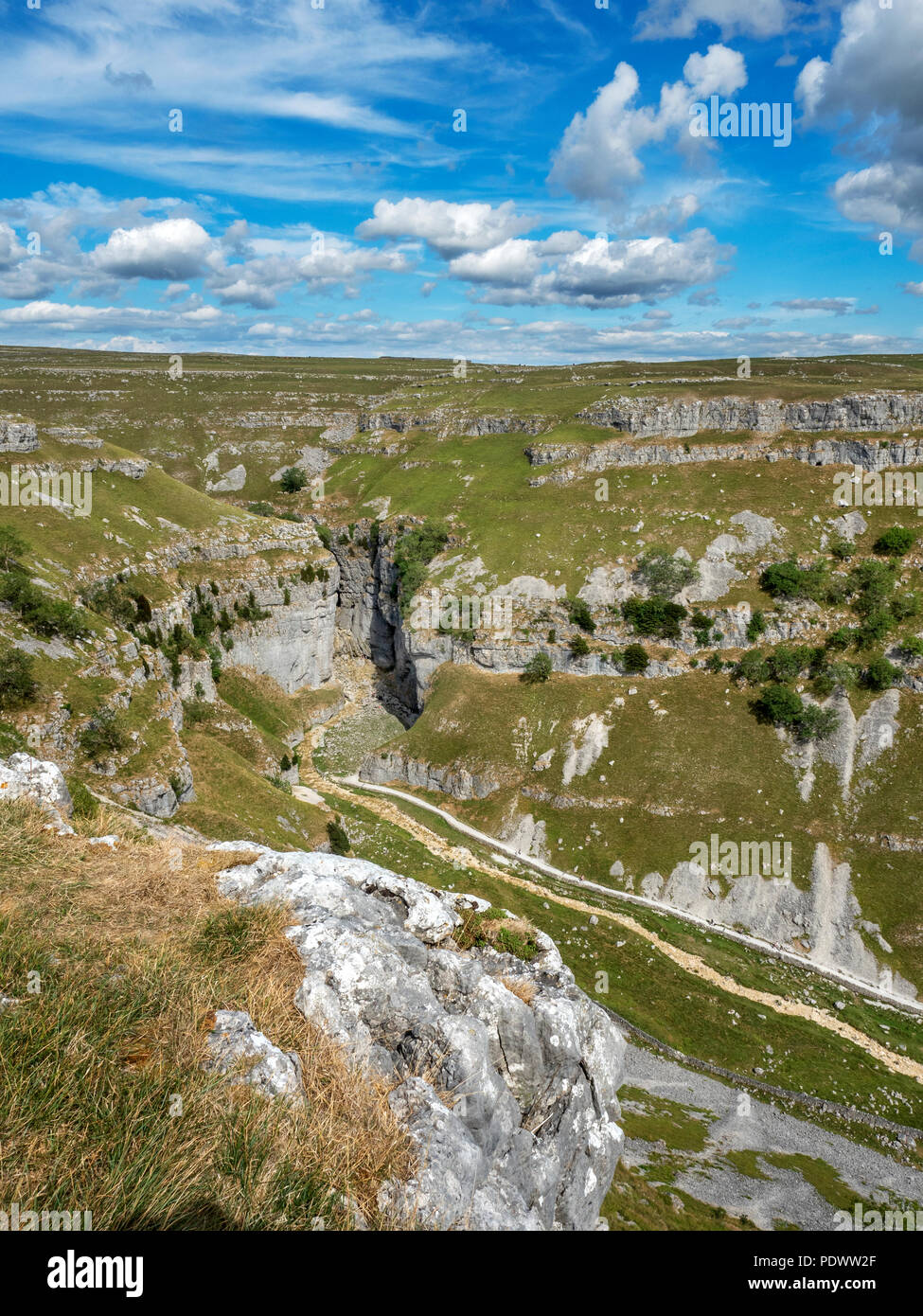 Malhamdale landscape limestone gorge hi-res stock photography and ...