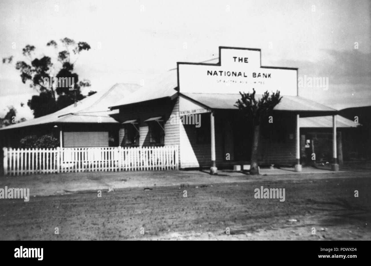 1950 bank hi-res stock photography and images - Alamy