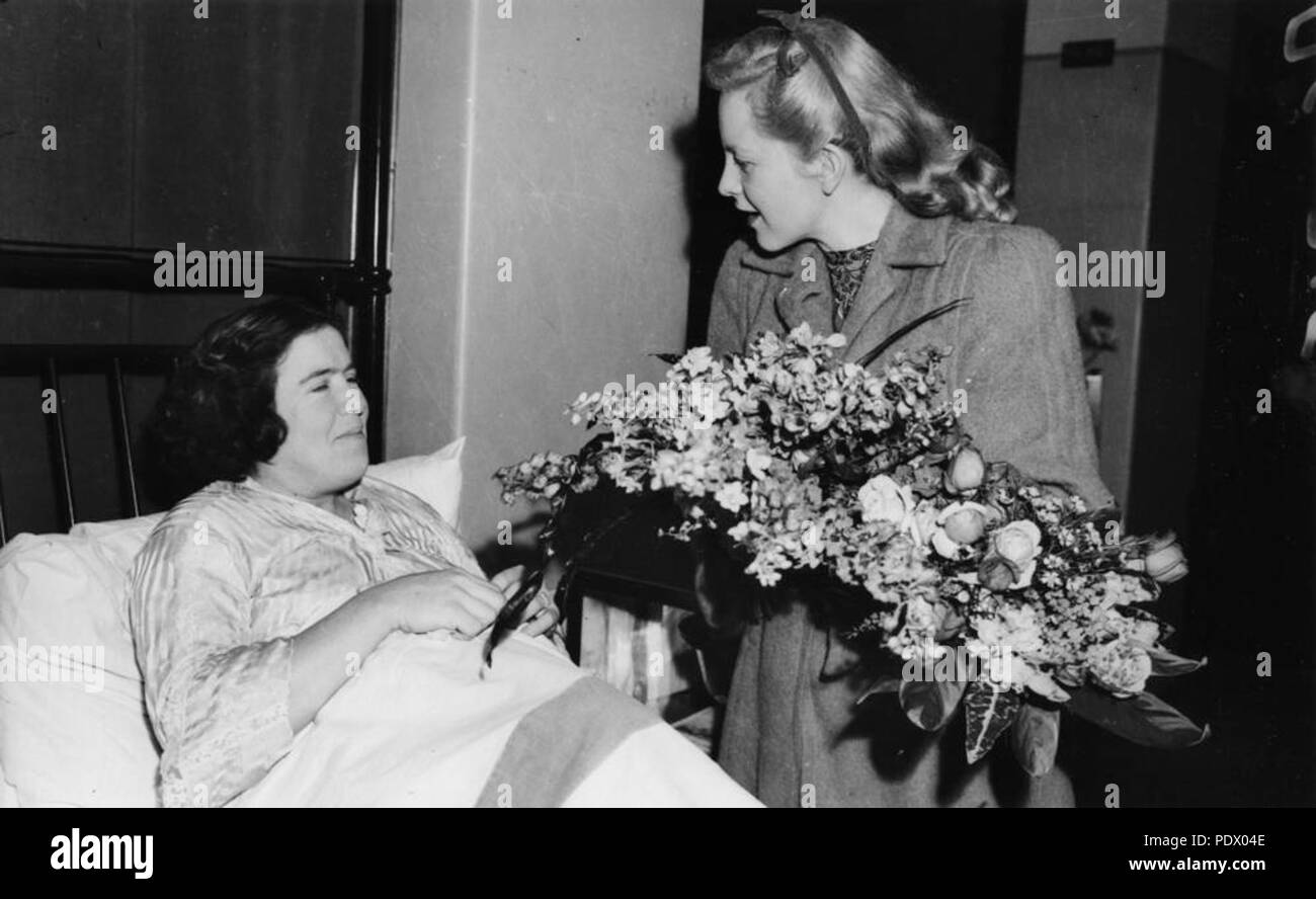 1942 is an american actress hi-res stock photography and images - Alamy