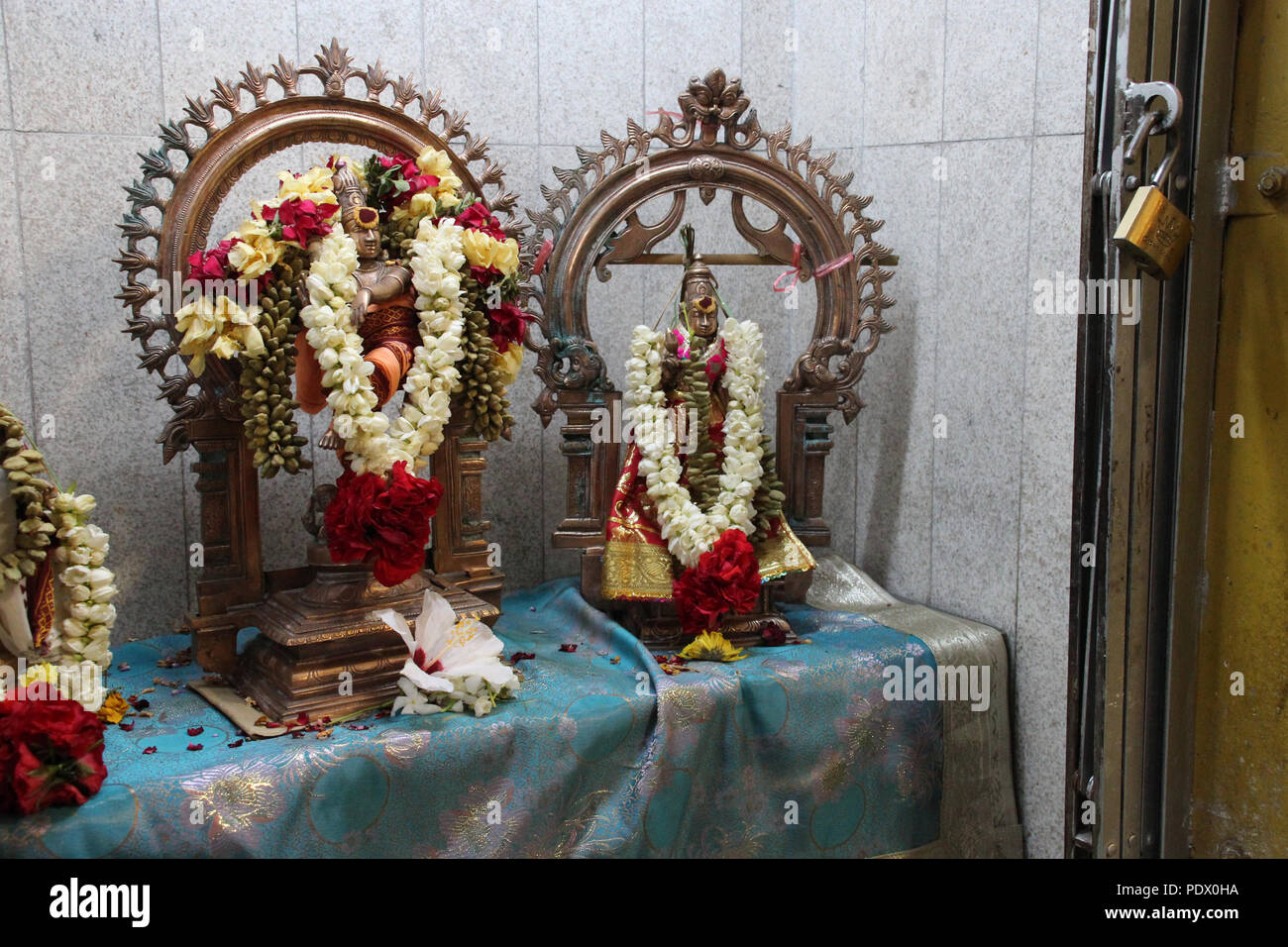 The Sri Thendayuthapani temple in Singapore Stock Photo - Alamy