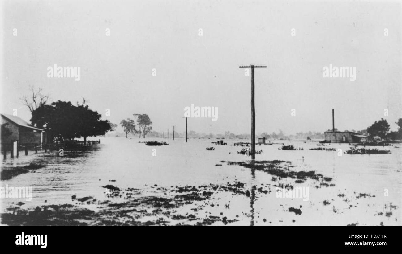 Inundated streets hi-res stock photography and images - Alamy