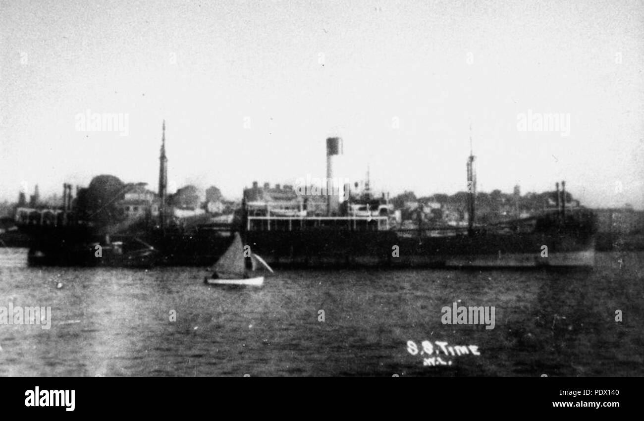 Merchant_vessel hi-res stock photography and images - Alamy