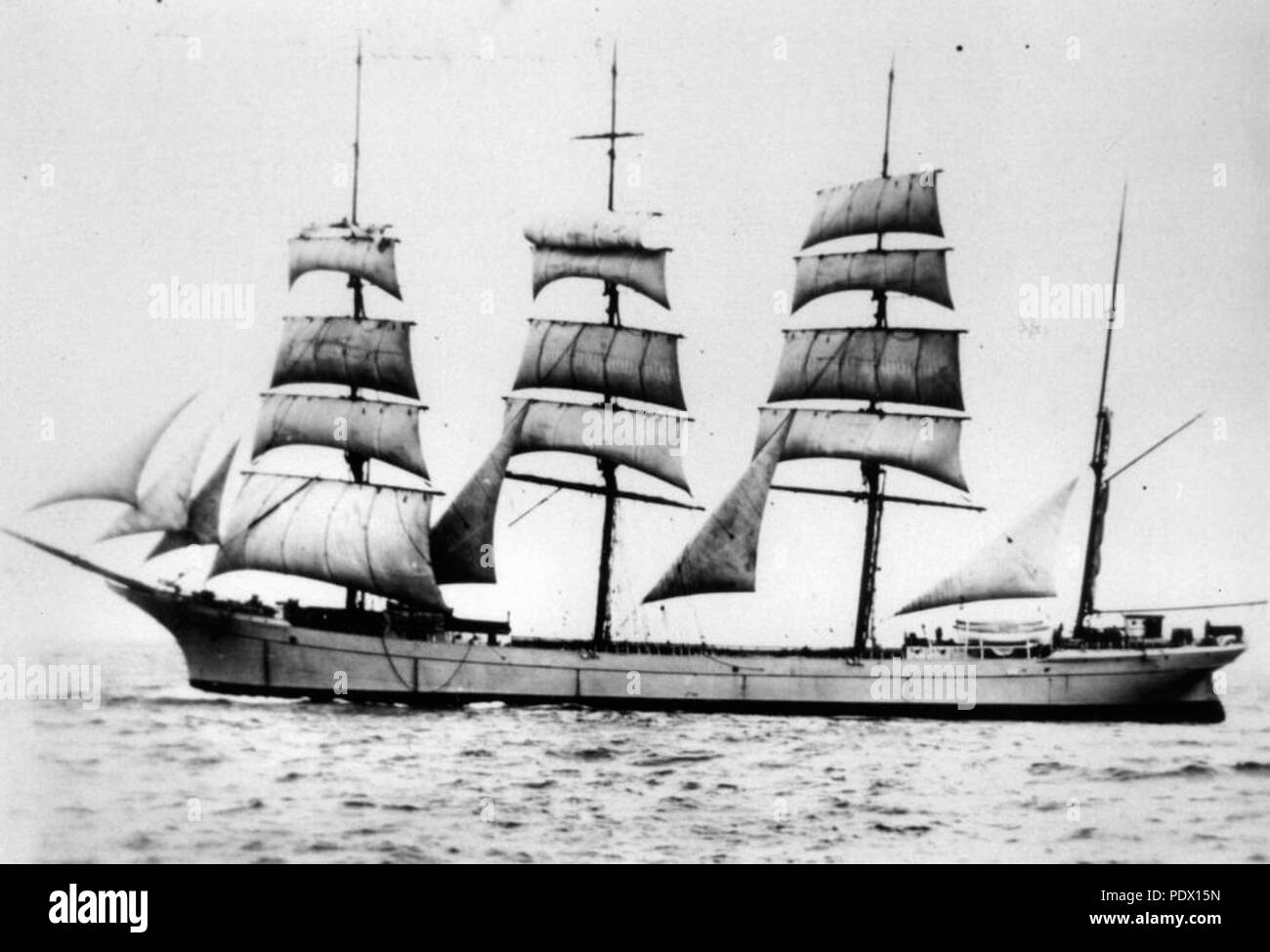 Historical ship study hi-res stock photography and images - Alamy