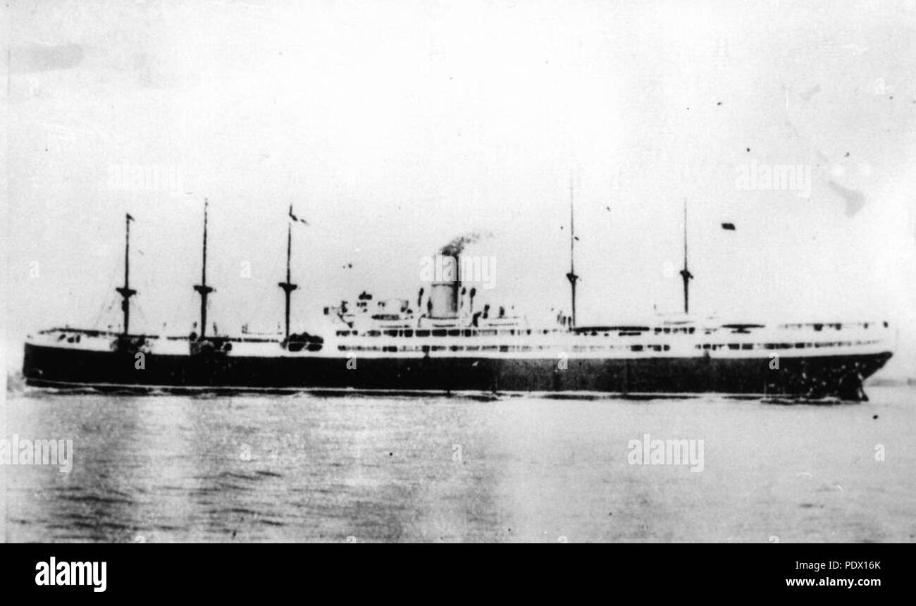 1900s ship passenger hi-res stock photography and images - Alamy