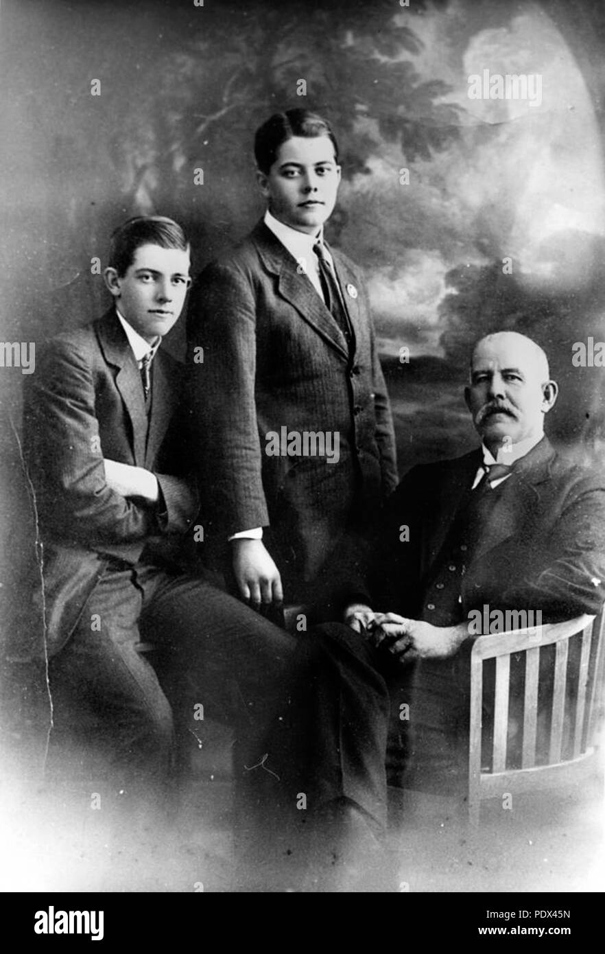 Father e hi-res stock photography and images - Alamy