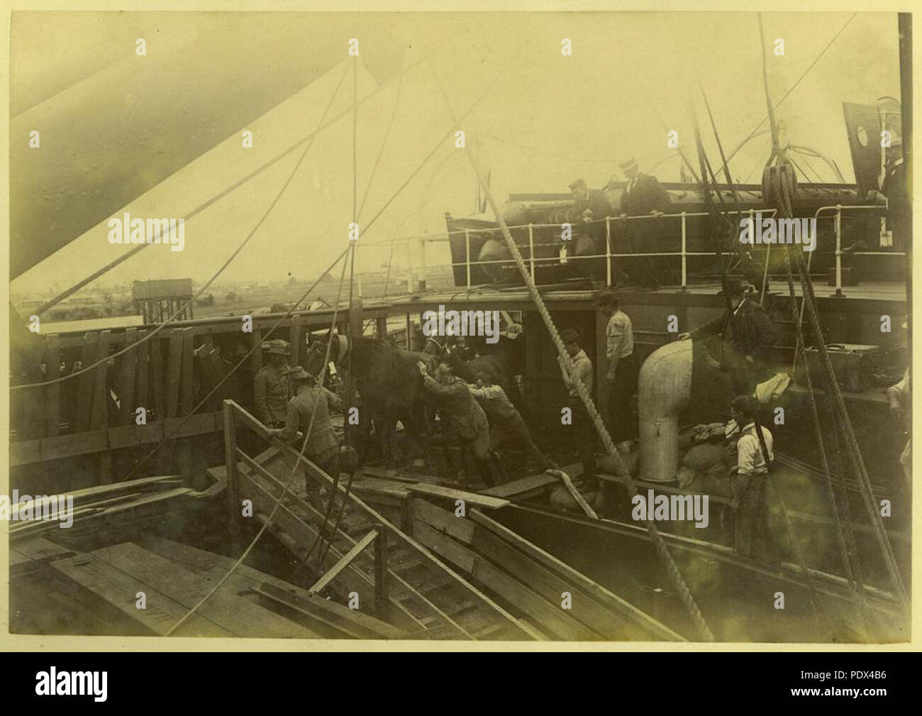 Ships hold hi-res stock photography and images - Alamy