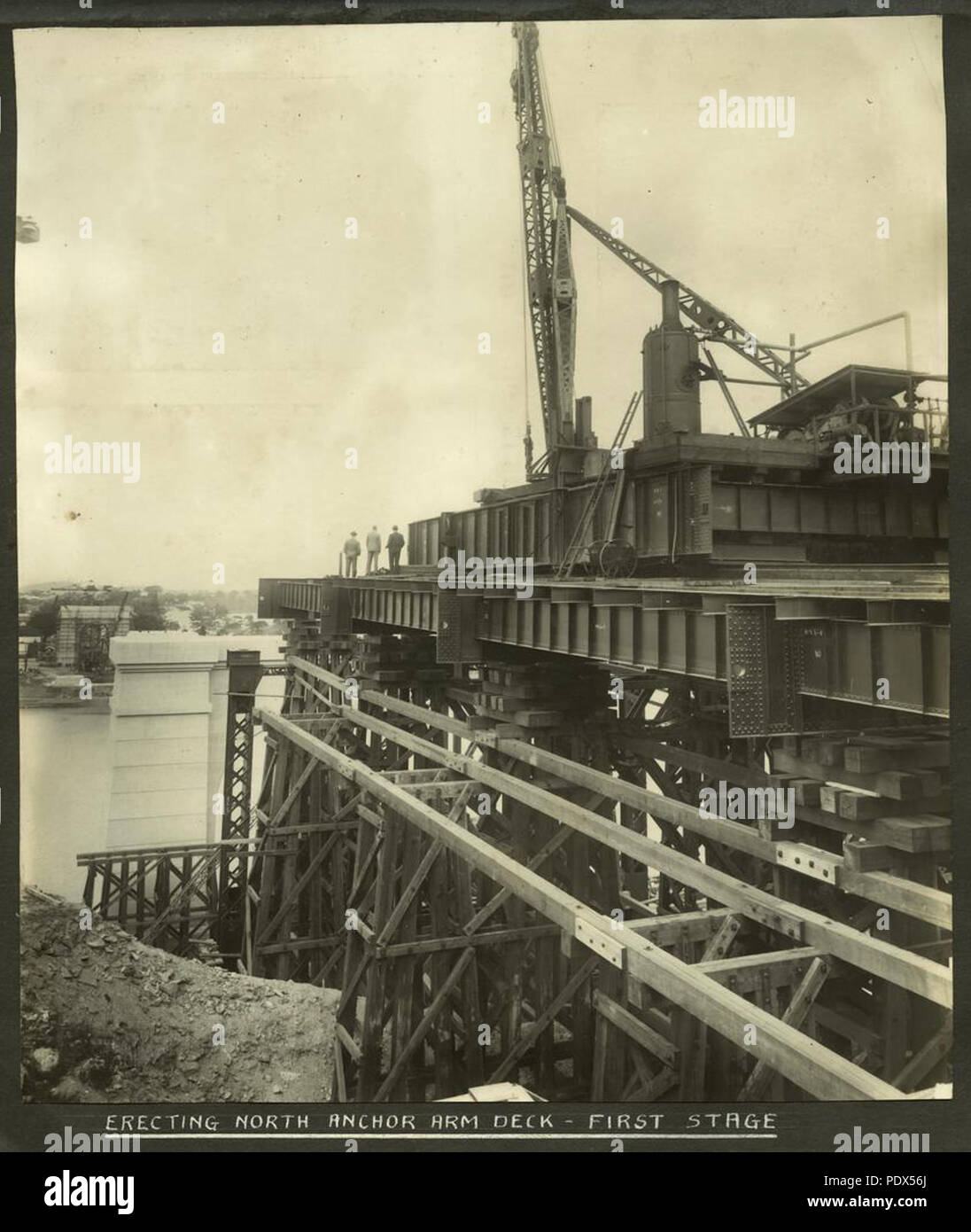 255 StateLibQld 1 241985 Early stages of the construction of the Story ...
