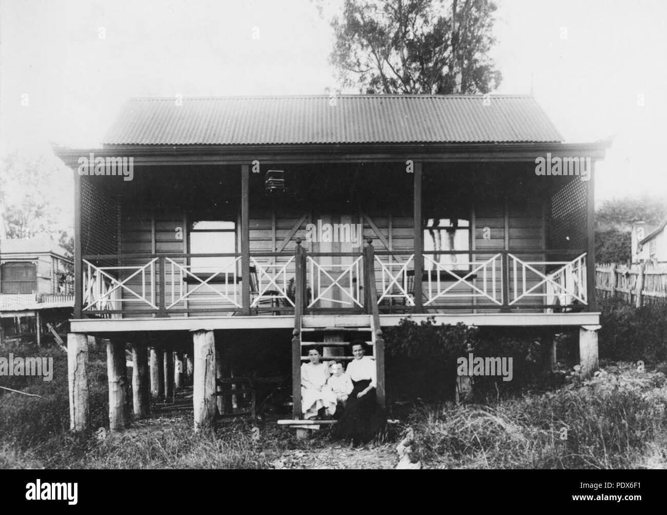 Colonial style residence Black and White Stock Photos & Images - Alamy