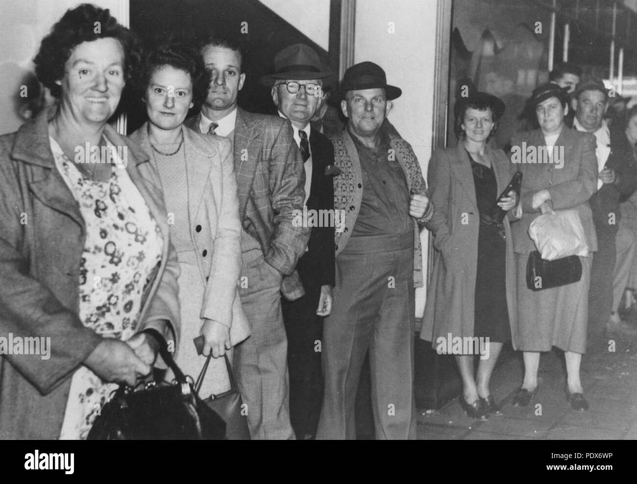 1950s historical local people hi-res stock photography and images - Alamy