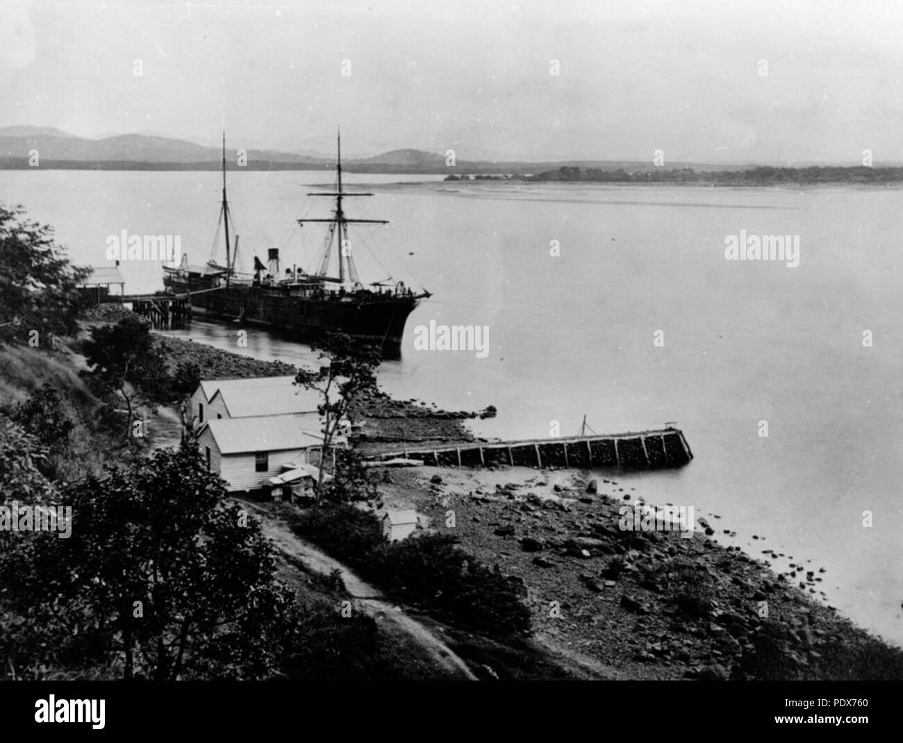 Ship docked at the cooktown wharf hi-res stock photography and images ...