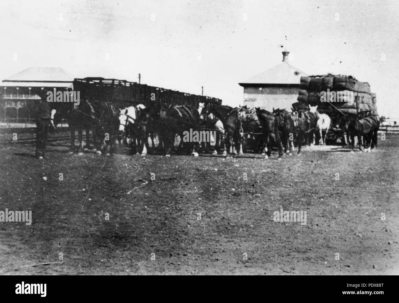 Loaded wagon hi-res stock photography and images - Alamy
