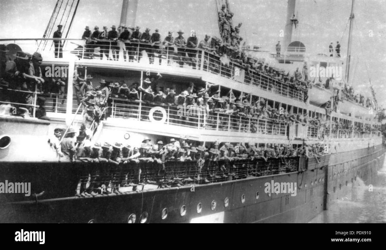 Omrah ship hi-res stock photography and images - Alamy